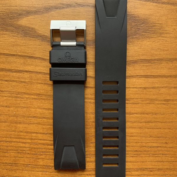 FS: Omega Seamaster SMP OEM Fitted Rubber Strap | WatchCharts Marketplace