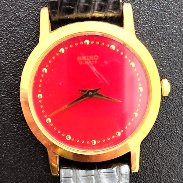 Seiko Quartz 1N00-0A29 Gold Tone Case Red Dial Genuine Lizard ...