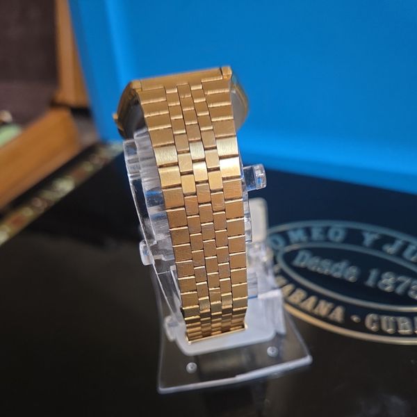 Vintage Casio Gold Lithium Quartz Digital Watch - New Battery B210G ...