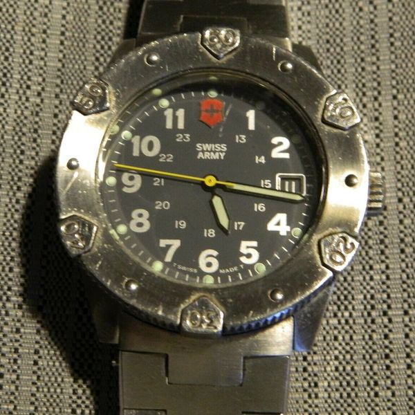 Victorinox Swiss Army Lancer 200 divers watch | WatchCharts Marketplace