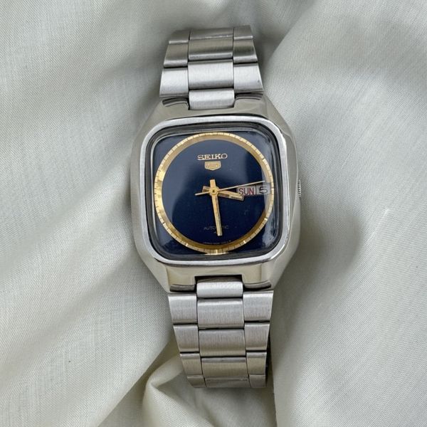Vintage TV Shape Seiko 5 Automatic Analog Day/Date Men's Wrist Watch ...