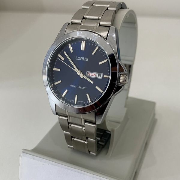 Lorus By Seiko Day Date Quartz Menâ s Watch. Mint. New Battery ...