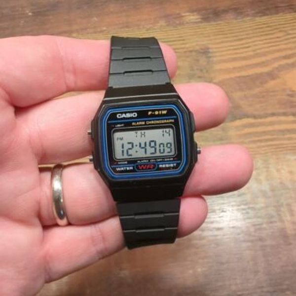 Casio F91W Classic Resin Strap Digital Waterproof Sport Watch - Black | WatchCharts Marketplace