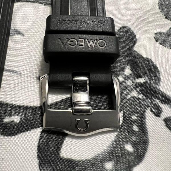 Omega 20mm seamaster rubber strap (black) | WatchCharts Marketplace