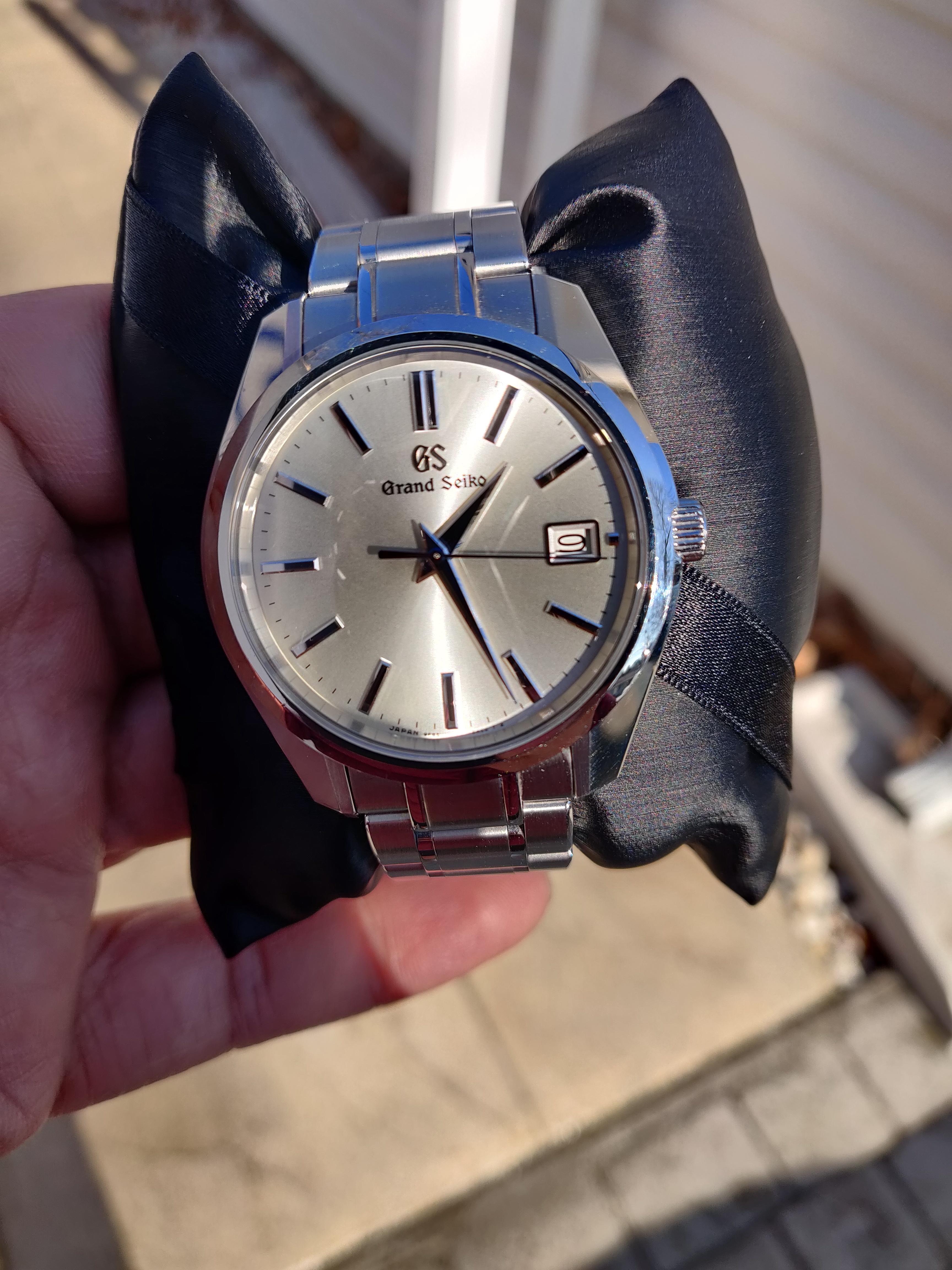 [WTS] Grand Seiko SBGP001 - Full Set | WatchCharts Marketplace