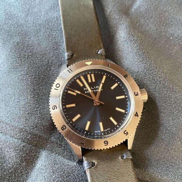 FS: Halios Seaforth Blue - 1st Gen - 12 hour bezel | WatchCharts ...