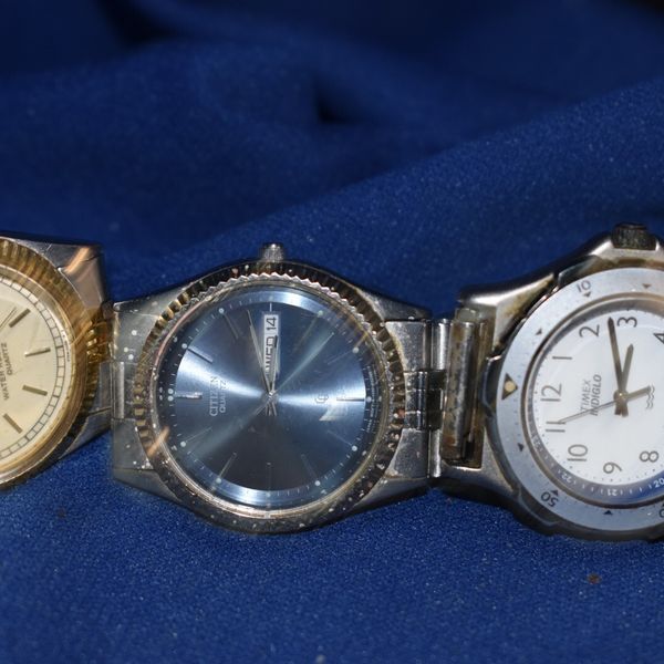13 Nice Quartz Working Watch Lot Seiko-Fossil-Timex-Moretti-Gruen ...