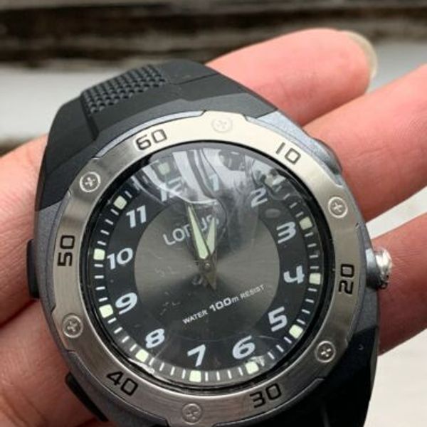 Lorus By Seiko z011-x003 Diver 100m Men Watch New | WatchCharts Marketplace