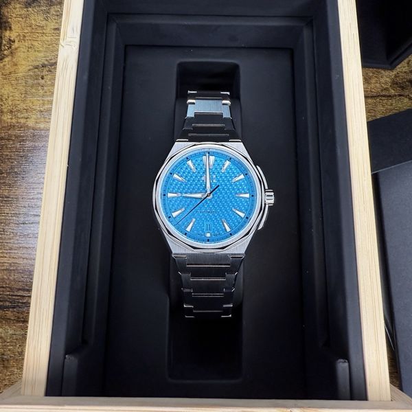 Christopher Ward â Ice Cream Twelveâ 38mm Blue (Preowned - Excellent ...