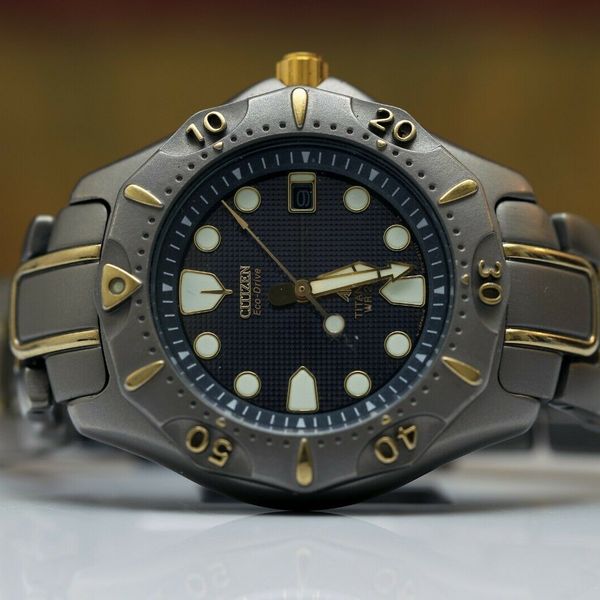 Citizen Eco-Drive Titanium WR200 GN-4W-UL -IMMACULATE NEW BATTERY-SOLAR ...