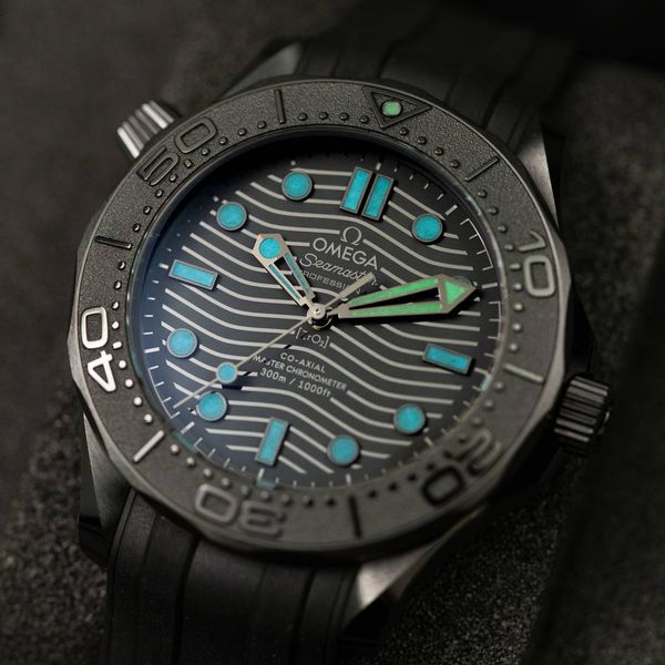 FSOT: Omega Full Ceramic Black Black Seamaster Diver 300M 43.5 Box ...