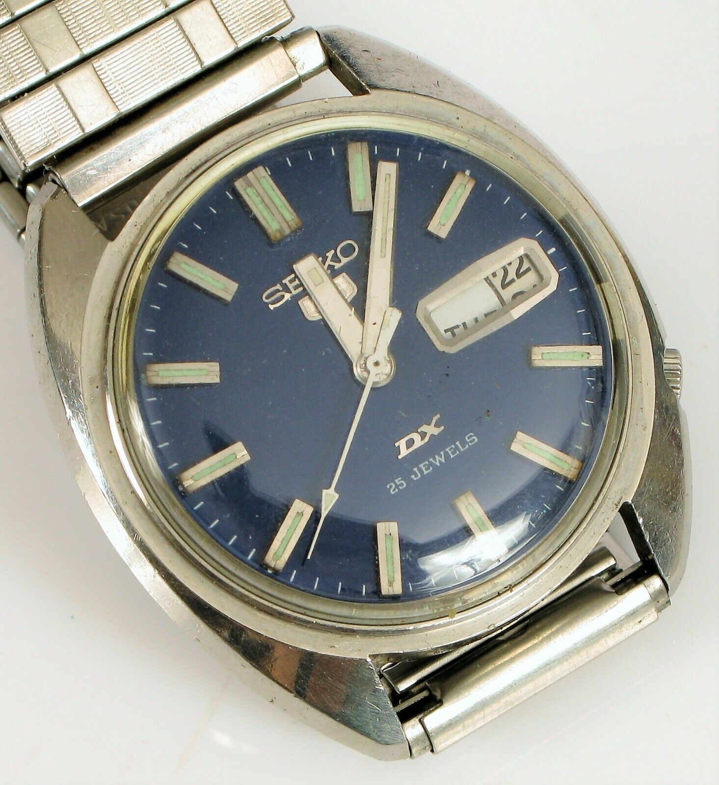 VINTAGE SEIKO 5 DX 25 JEWELS BLUE FACE AUTOMATIC WRISTWATCH DAY DATE 6106 7000 ! | WatchCharts ...