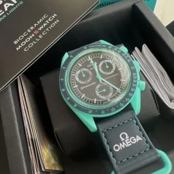 OMEGA x Swatch MoonSwatch Mission on Earth Polar Lights Moon Watch ...