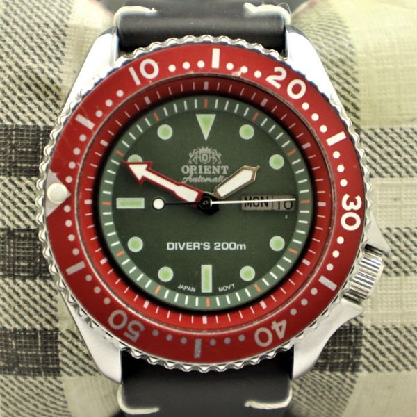 Orient Diver Men Automatic 21J Day & Date Rotating Bezel Wristwatch ...