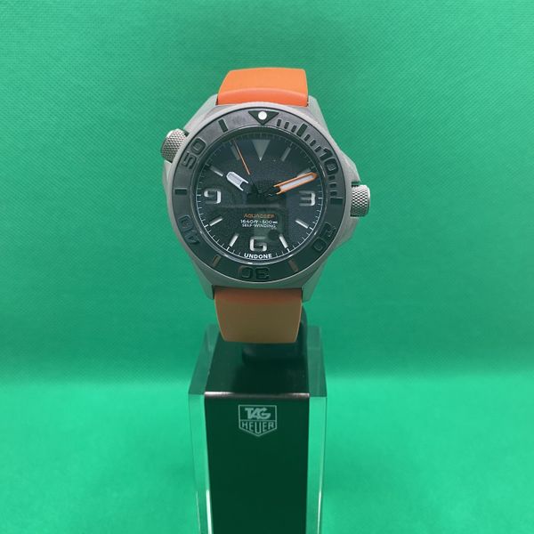 [$350 USD] Undone Aquadeep Signal Orange Titanium | WatchCharts Marketplace