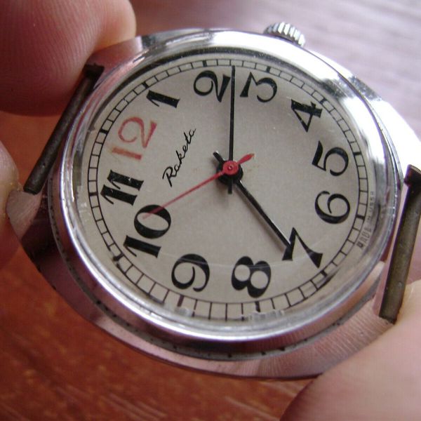 1980s RAKETA RED 12 vintage Soviet Russian casual classic watch made in ...