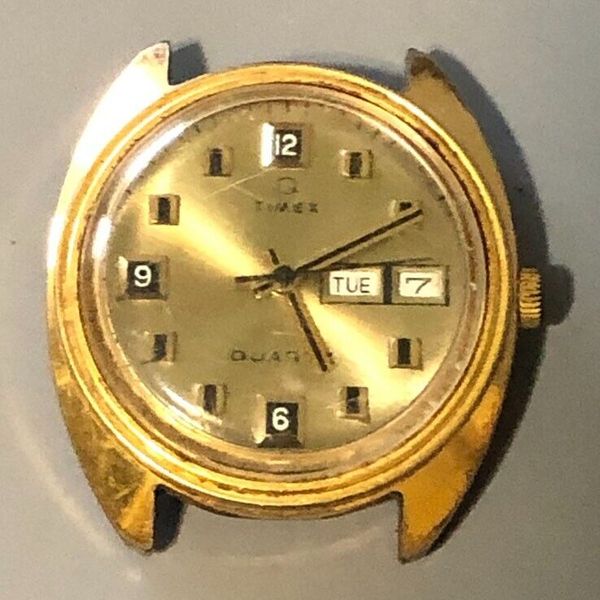 VINTAGE MENS TIMEX Q QUARTZ CALENDAR WATCH WRISTWATCH | WatchCharts ...