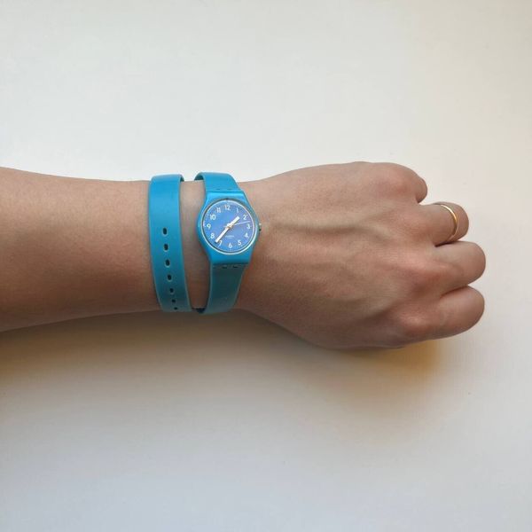 Iconic 2012 bracelet watch from Swatch Lady Cyan â LS112 fully working | WatchCharts Marketplace