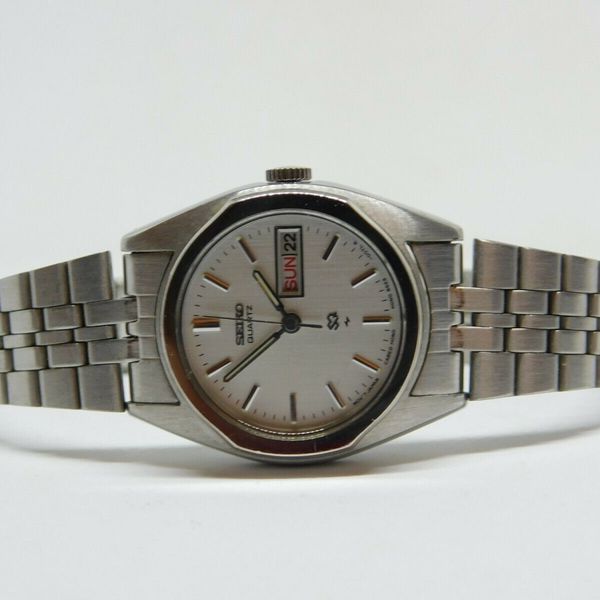 Seiko SQ 8523-0060 All Stainless Steel Quartz Analog Ladies Watch ...