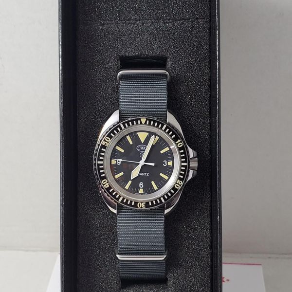 [WTS] CWC Royal Navy Diver 1983 Full kit box an papers. | WatchCharts ...