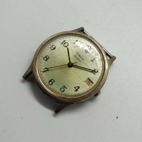 VINTAGE WATCH TIMEX M CELL RUNS WELL ON A NEW BATTERY NEEDS CLEAN ...