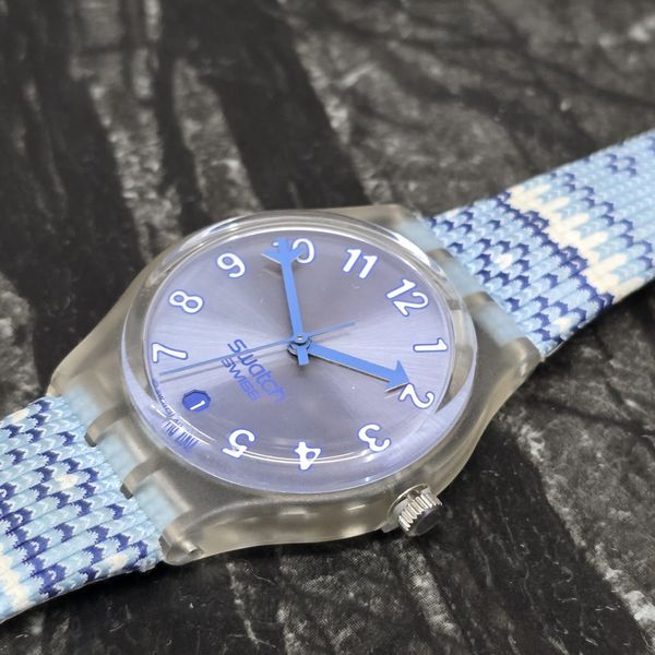 Swatch Cold Kiss GE401 Date Window - Woven band - All Clear Case ...