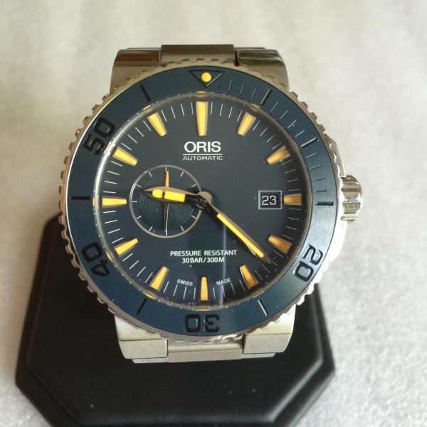 FS: Oris Maldives with boxes and paperwork as it came new 9.6 condition ...