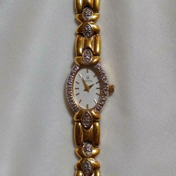 Bulova Gold Tone Diamond Chip Wristwatch for Women C869536 Watch (new ...