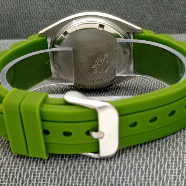 VINTAGE SEIKO 5 AUTOMATIC JAPAN MENS DAY&DATE GREEN COLOR DIAL WATCH ...