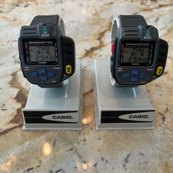 Vintage Casio CYBER CROSS JG-100 Game Communicator Watch Pair ...