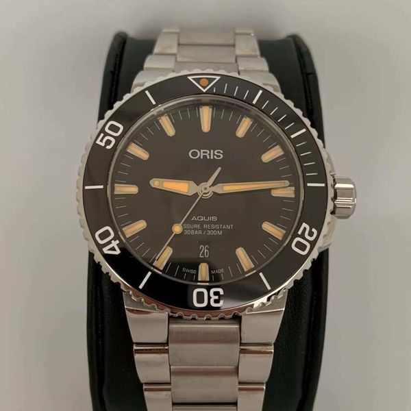 ORIS - Aquis Date Automatic - 300m Divers Watch 01 733 7730 4159-07 8 ...