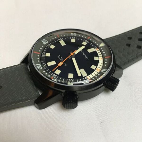 Dan Henry 1970 Automatic Diver 40mm Worn and Wound Limited Edition ...