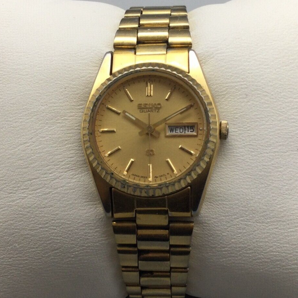 Vintage Seiko SQ Watch Women Gold Tone 3E23-0A69 Day Date New Battery 5.75" | WatchCharts