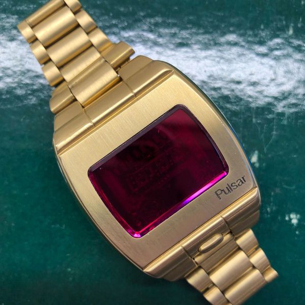 1971 Pulsar Hamilton Time Computer P1 LED 18K Yellow Gold Quartz ...