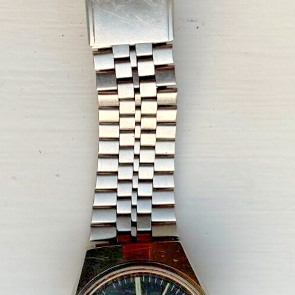 vintage rare Seiko sq quartz 8223-7180 wristwatch for men's with Original Straps | WatchCharts ...