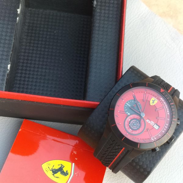 [WTS] NOS SCUDERIA FERRARI RED REV EVO SERIES WITH BOX | WatchCharts