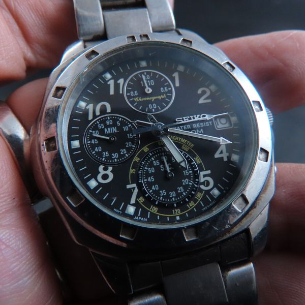 V657 Japan Seiko Chronograph Quartz Men Watch | WatchCharts Marketplace
