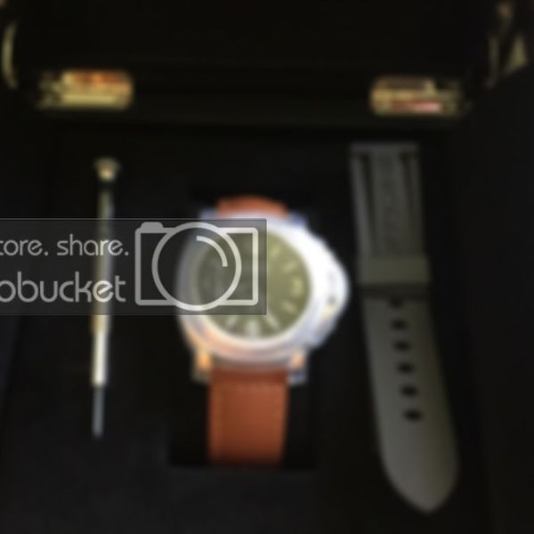 FS: BNIB PAM005 Logo serial R - 4.000euro | WatchCharts Marketplace