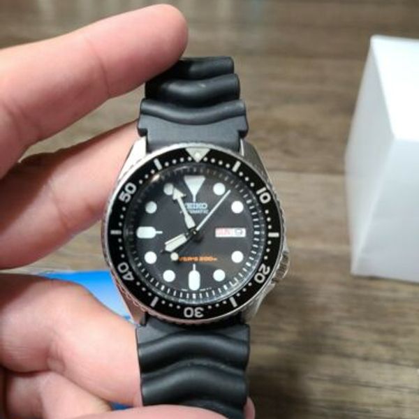 Seiko SKX007K Wrist Watch for Men | WatchCharts