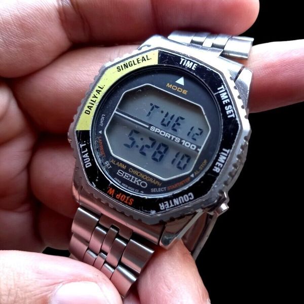 RARE Seiko Astronaut A829 6020 Rotocall Nasa Display Digital Watch ...
