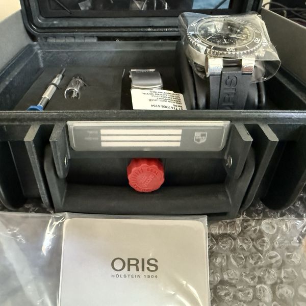 Oris Aquis Depth Gauge Chronograph (Unworn with Stickers) | WatchCharts ...