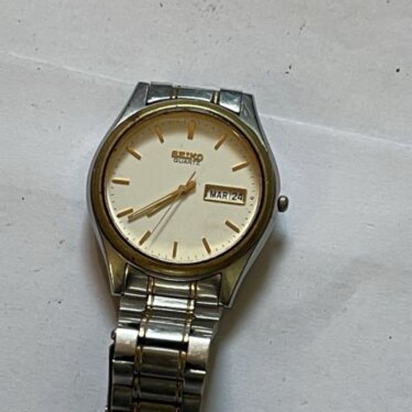 Seiko Menâ s Quartz Watch With Day Date 7N43-9011 For Repair And Parts ...