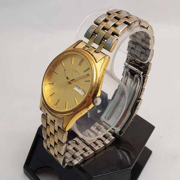 VINTAGE SEIKO QUARTZ 7N43-9048 GOLD TONE JAPAN MOV'T MEN'S WATCH NEW BATTERY | WatchCharts ...