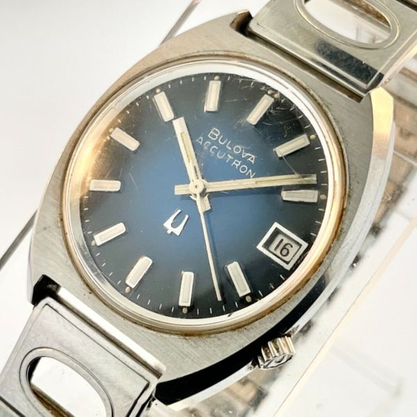 VINTAGE 1970s BULOVA ACCUTRON 2181 Stainless Steel WATCH Date BLUE DIAL ...