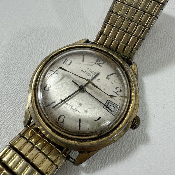 Vintage Timex Watch Stretch Metal Band Gold Colored Round Face ...