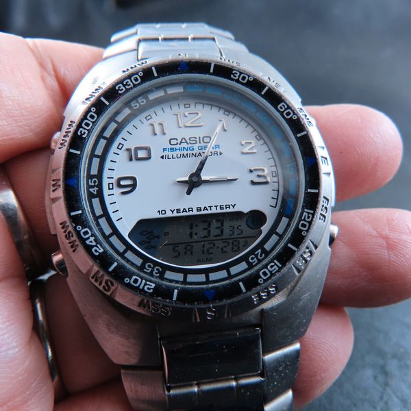 AMW-700 Casio Fishing Gear iLLuminator Moonphase Quartz Men Watch ...