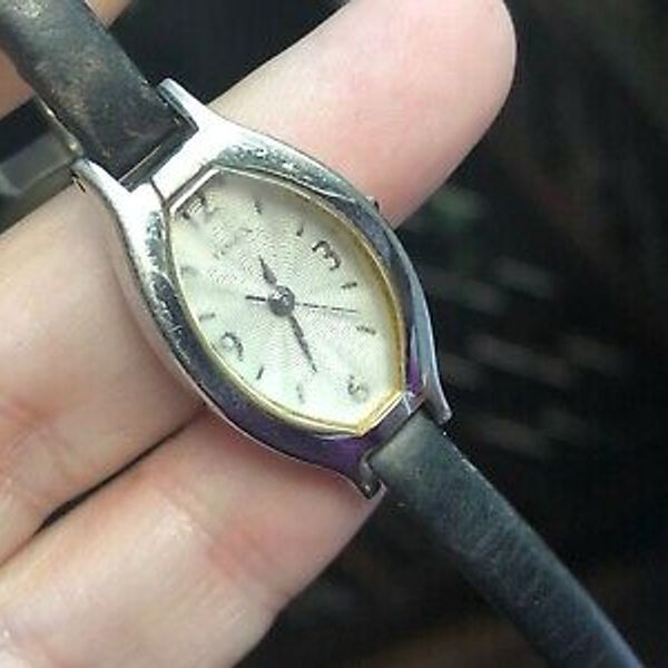 Vintage Timex SR521SW M4 Ladies Wristwatch New Battery Running ...