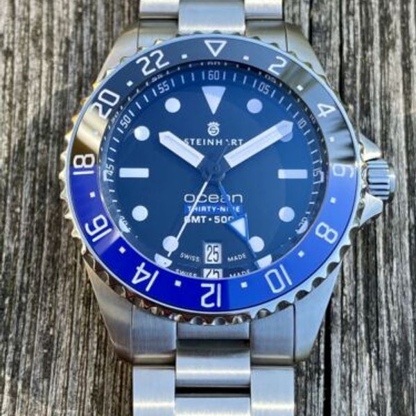 Steinhart Ocean 39 Batman Ceramic Swiss Made GMT Diver Watch Full Set ...