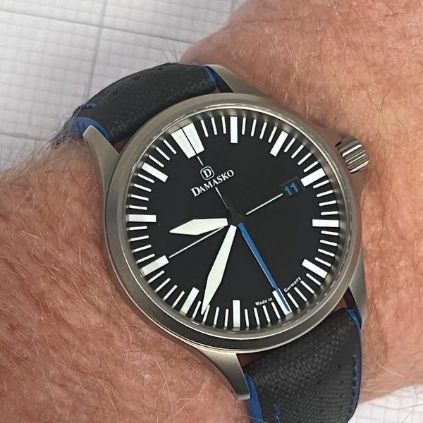 [WTS] Damasko DS30 w/ blue second hand + Hirsch Robby rubber strap w ...