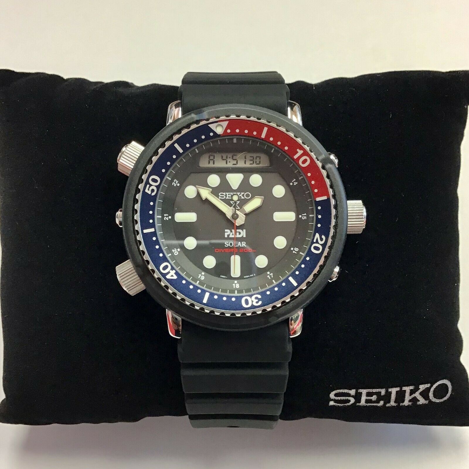 SEIKO PROSPEX PADI Special Edition ARNIE Solar Hybrid WATCH SNJ027 ...